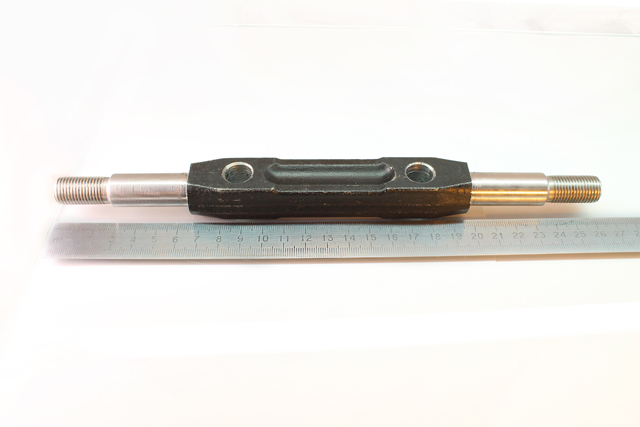 Болт (ось) верхнего рычага 2121 (артикул 21210-2904112) — Автодетальки